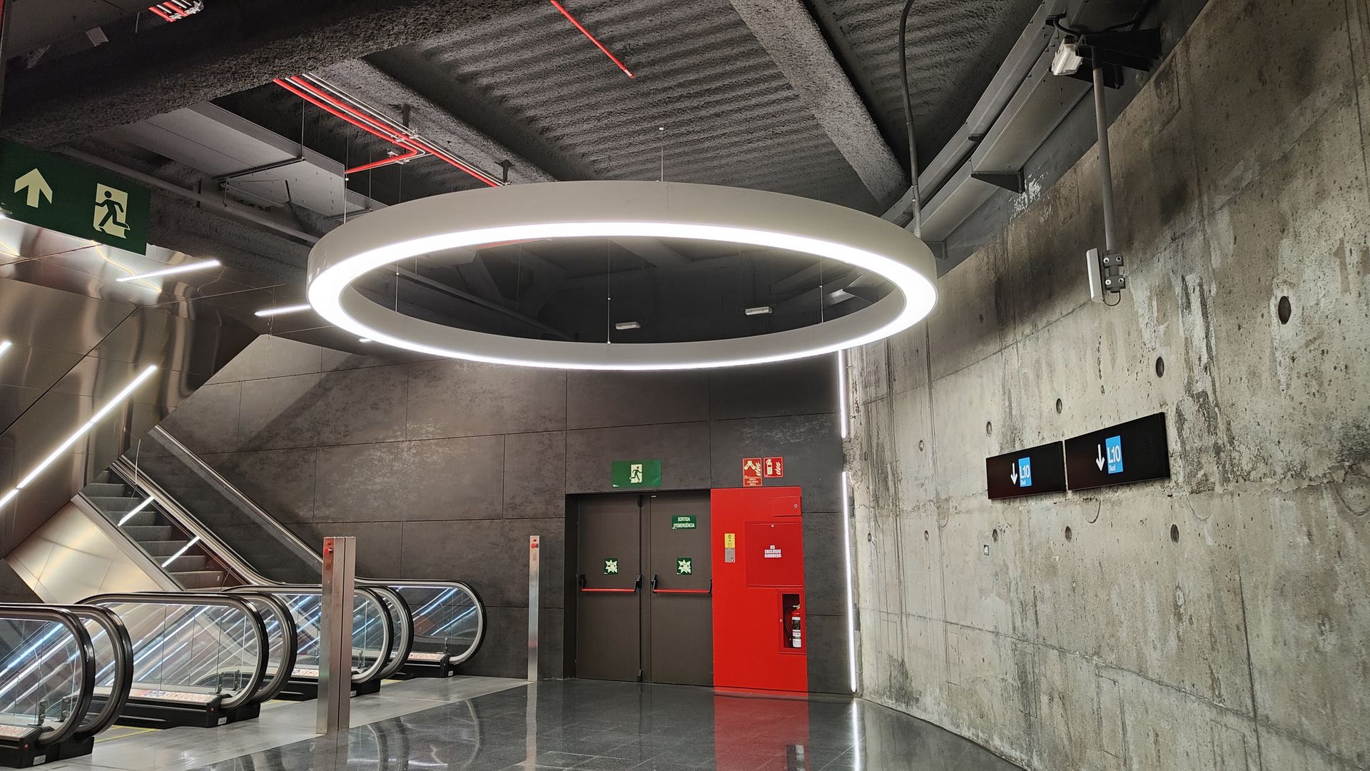Luxes | Estación de metro La Foneria